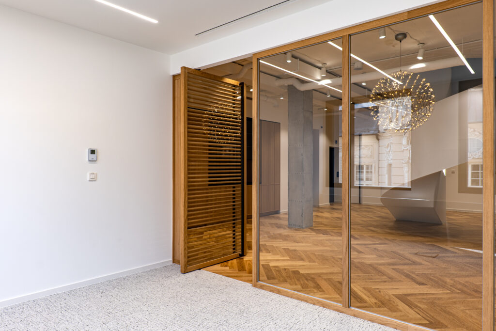 Glass wooden frames partition VERTI MADERA | VERTI